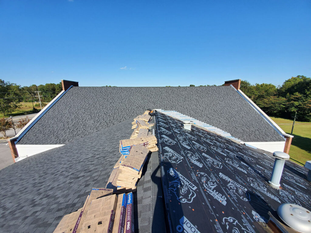 Installing a Walkable Vinyl Membrane Roof System – Andrews Roofing